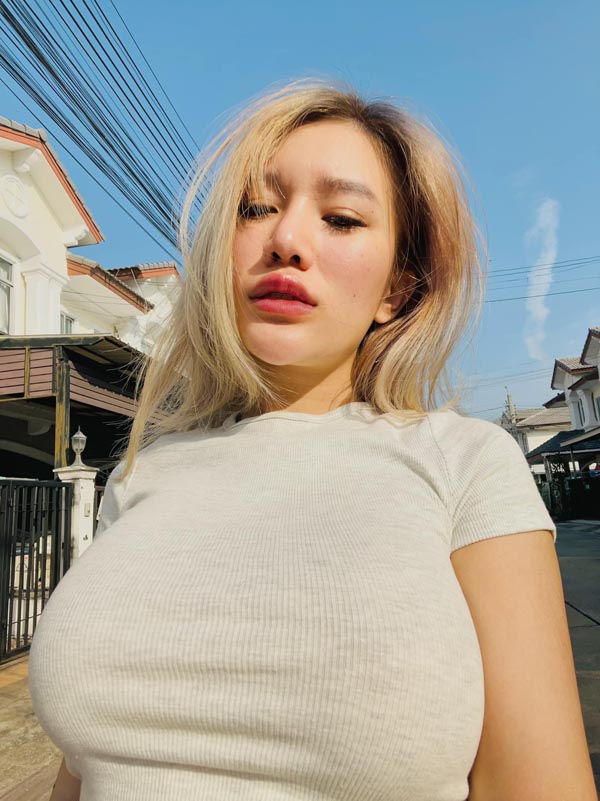 Meena Rewadee ดาวทวิต มีนา เรวดี นางแบบ ตัวท็อป Onlyfans 18+